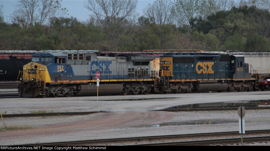 CSX 382 & CSX 4033